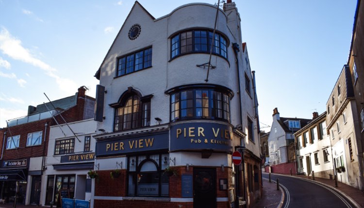 Pier View Pub and Kitchen - WEST COWES - Visit Isle Of Wight