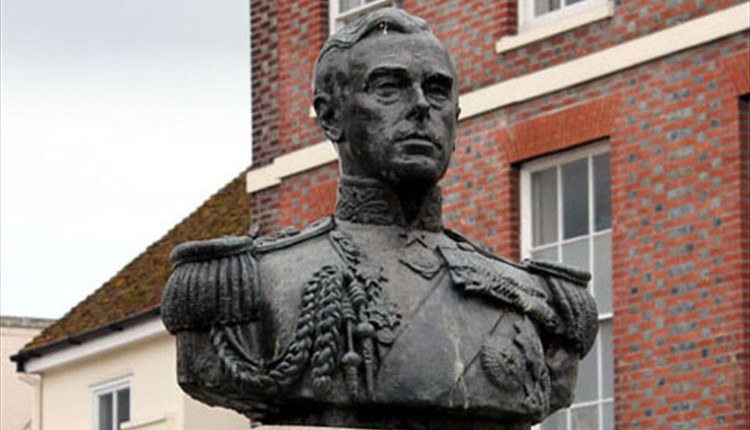 Earl Mountbatten Monument - NEWPORT - Visit Isle Of Wight